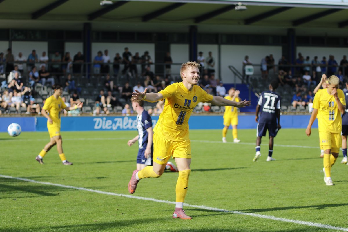 SIEBEN AUF EINEN STREICH! | Lokomotive Leipzig